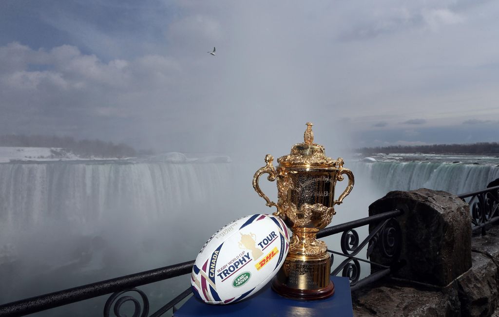 Trophy Tour makes a splash in Canada | World Rugby