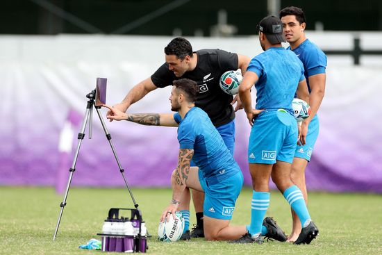 All Blacks kick on and leave nothing to chance | World Rugby